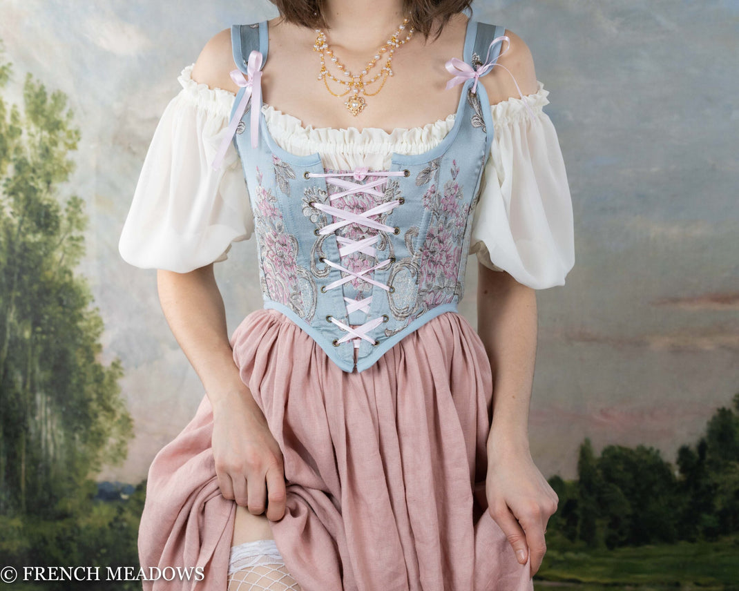 What to Wear to a Renaissance Fair – French Meadows