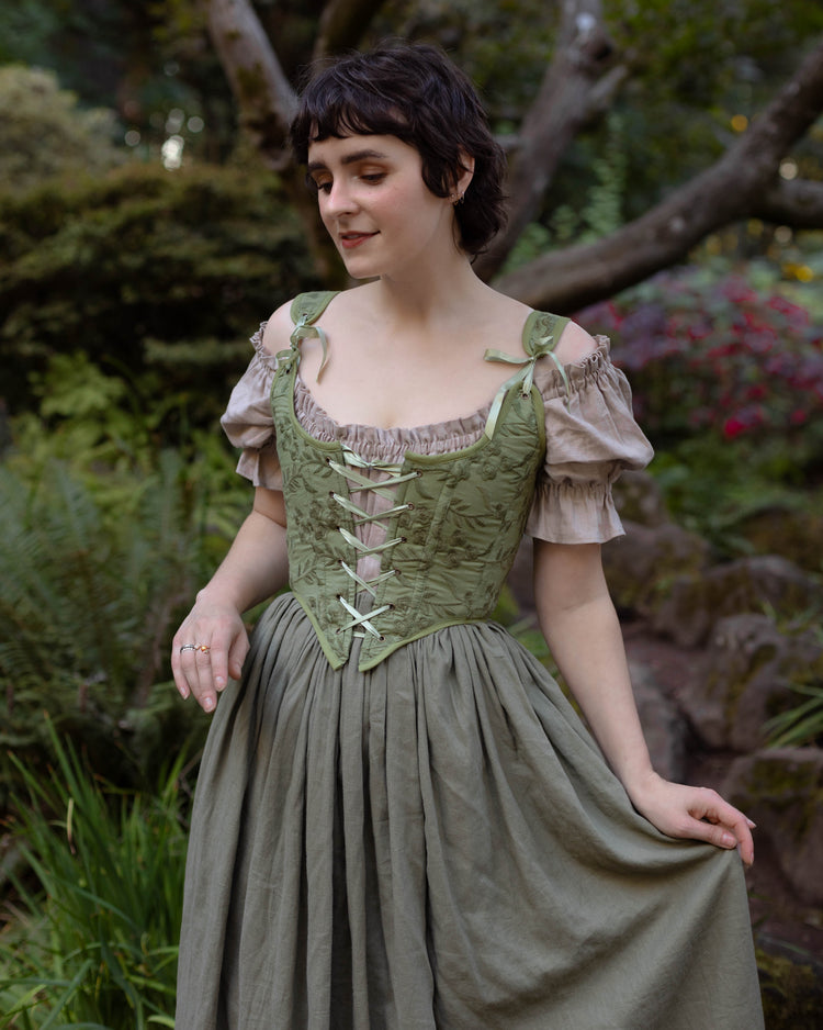 What to Wear to a Renaissance Fair – French Meadows